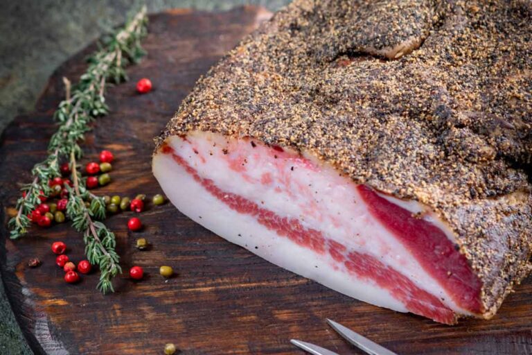 Guanciale: o ingrediente italiano que é um ícone da charcutaria ...